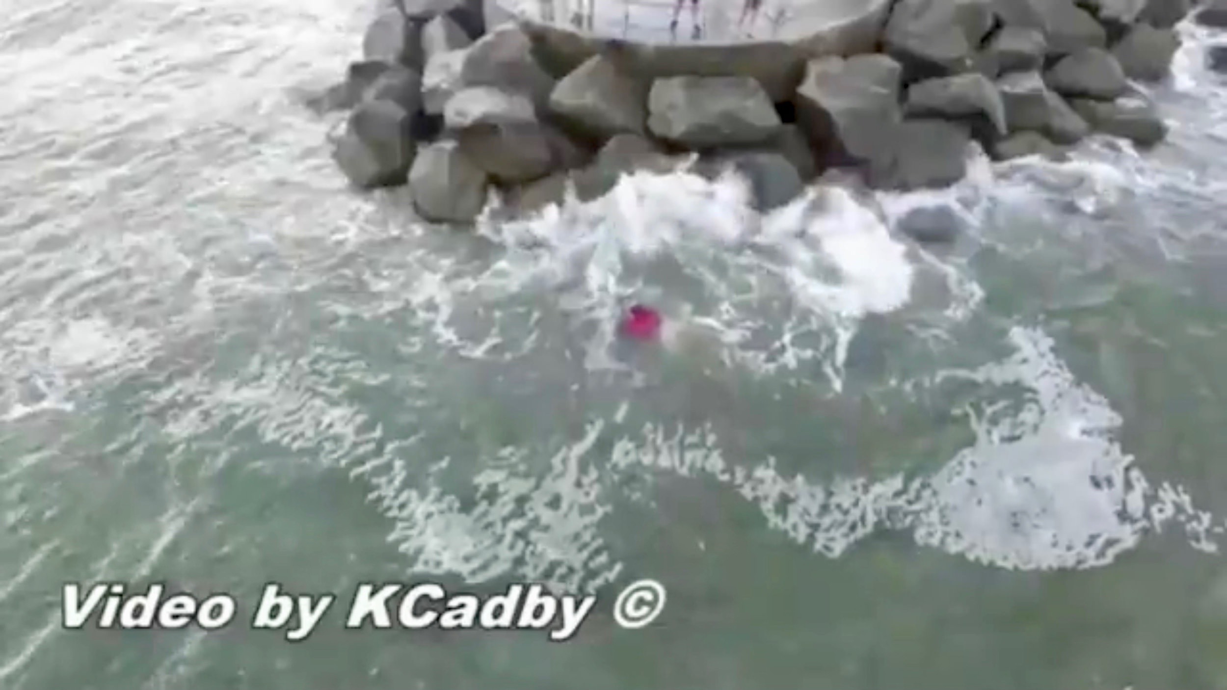 Drone captured video of a boat capsizing in Jupiter Inlet - DroneDJ