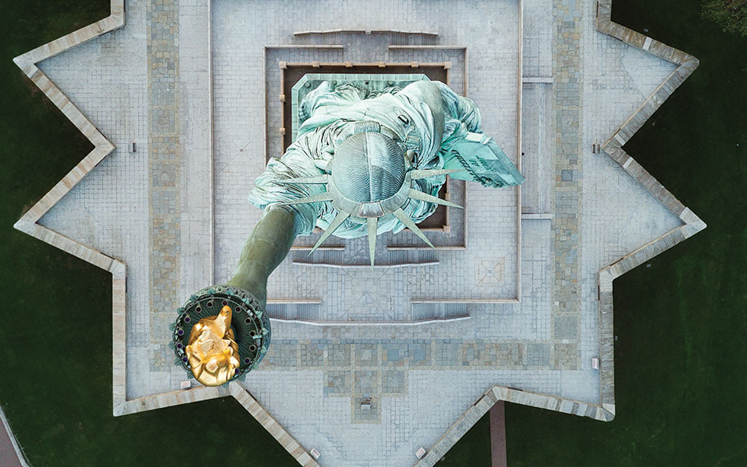 Amazing drone photos of New York City looking straight down - DroneDJ