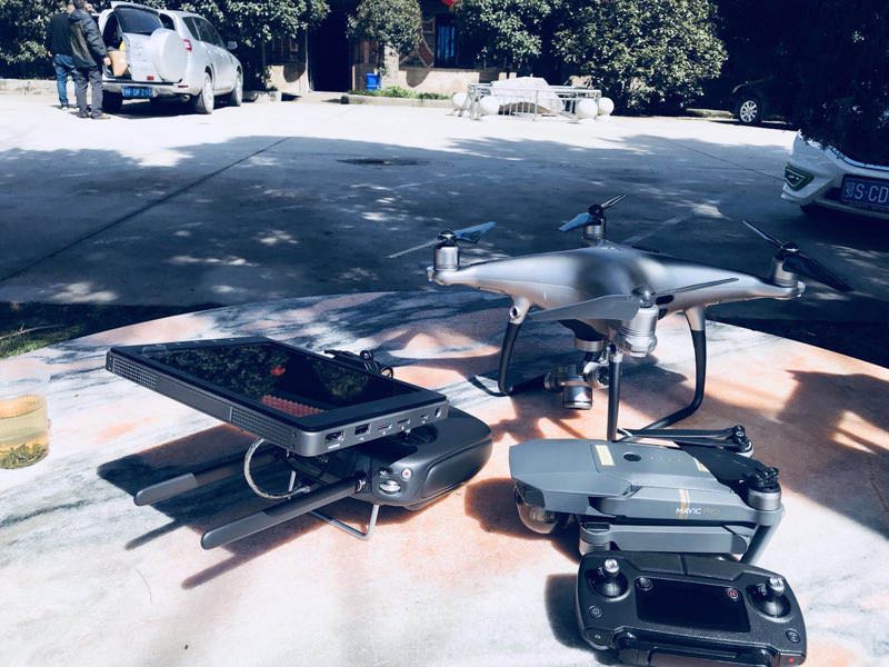DJI Phantom 5 spotted? Photo shows drone in its entirety.