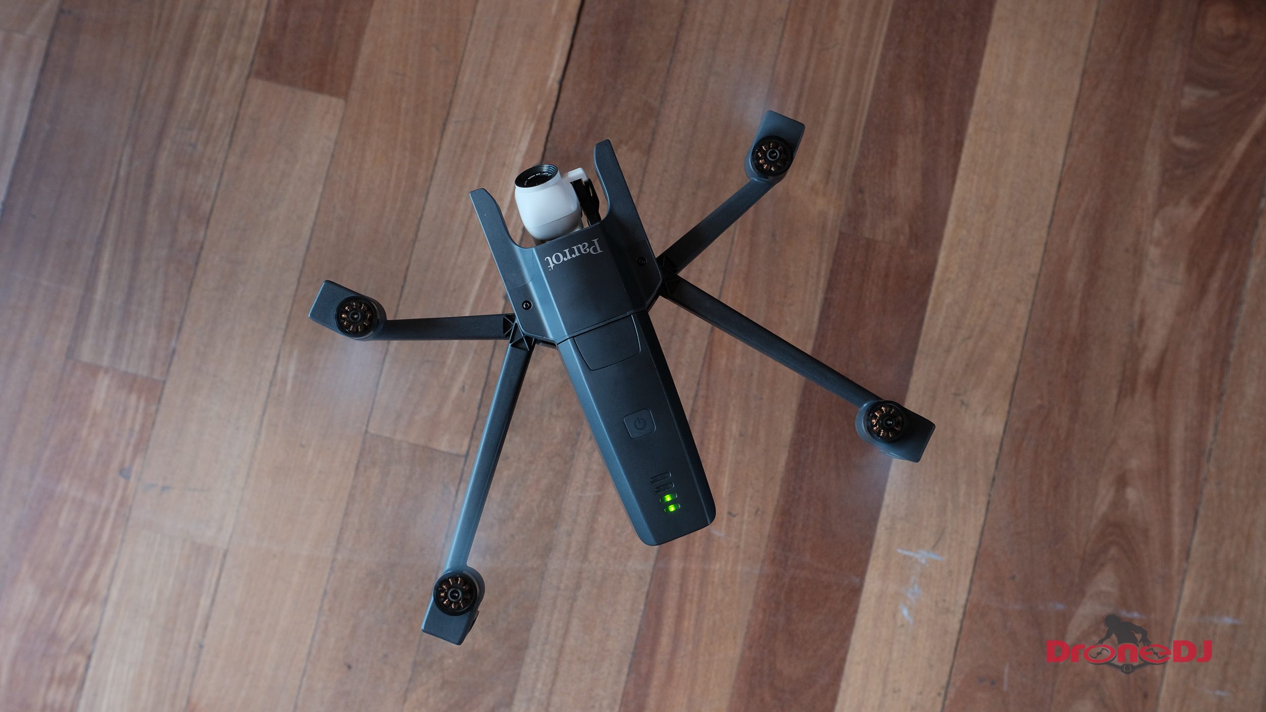 Parrot launches the Anafi, a foldable, 4k, HDR, 21MP drone inspired by ...