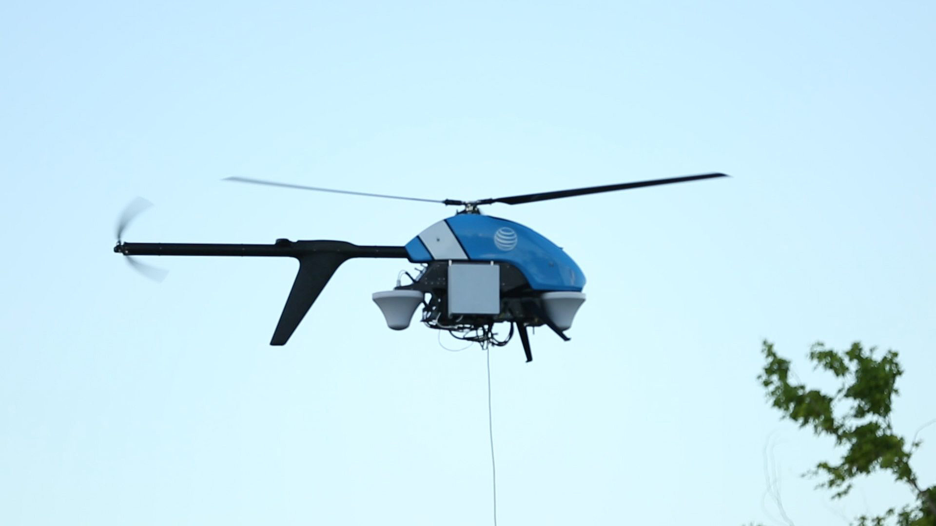 Wireless providers Verizon and AT&T are using drones to deliver ...
