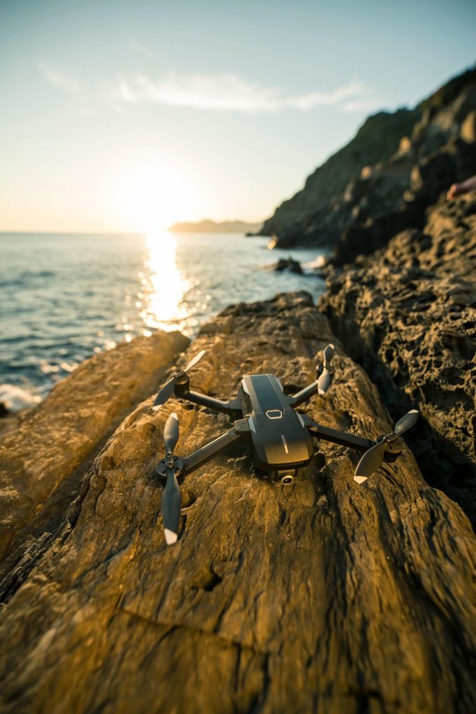 Yuneec's Mantis Q now available for pre-order in the US at $499.99 ...