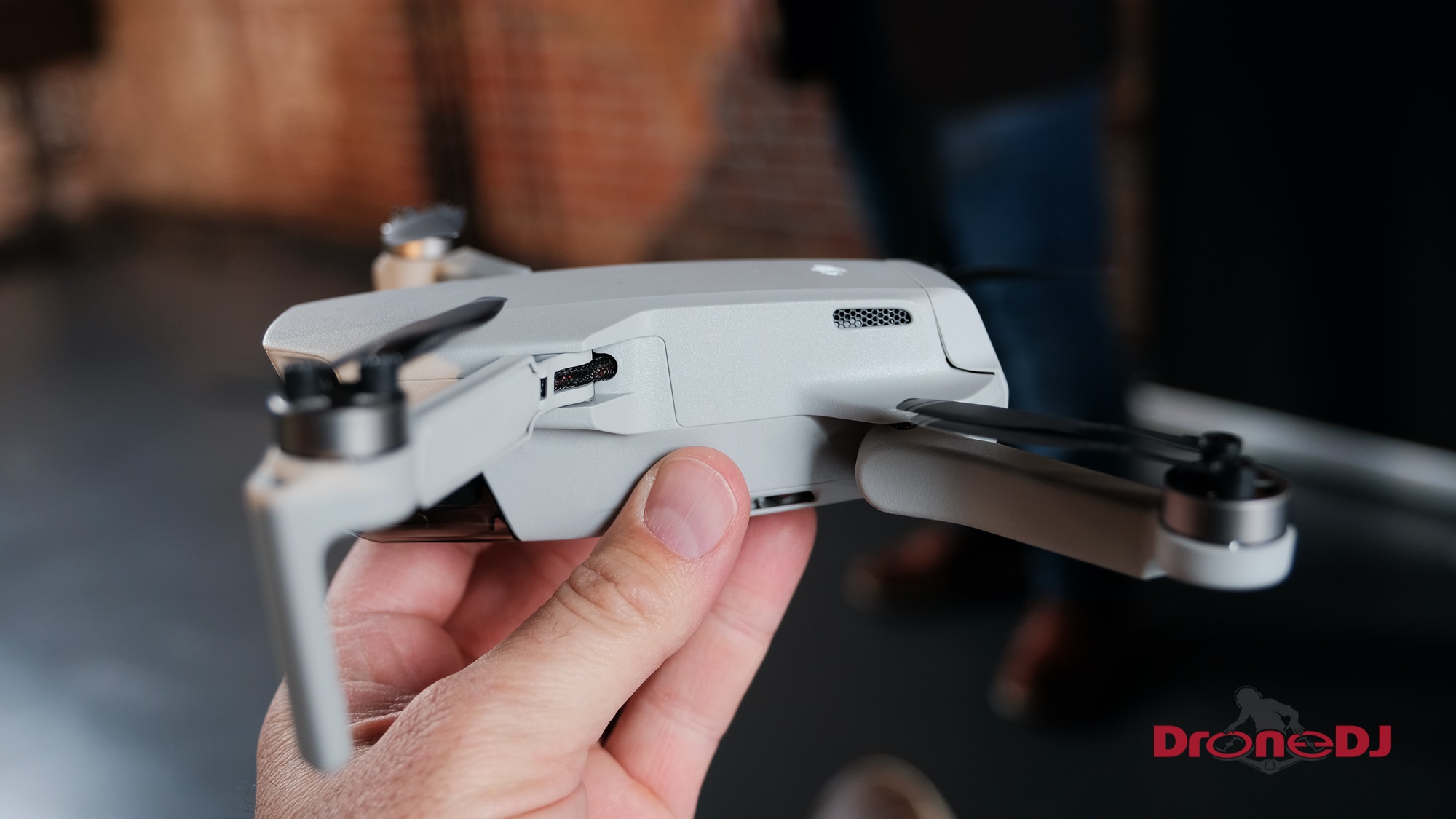 DJI Mavic Mini introduced — new $399 Ultra-Light drone weighs only 249 ...