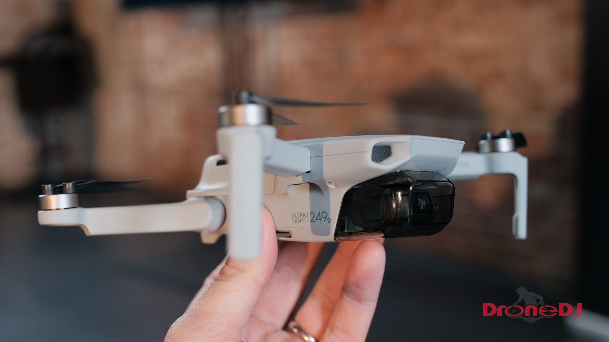 DJI Mavic Mini introduced — new $399 Ultra-Light drone weighs only 249 ...
