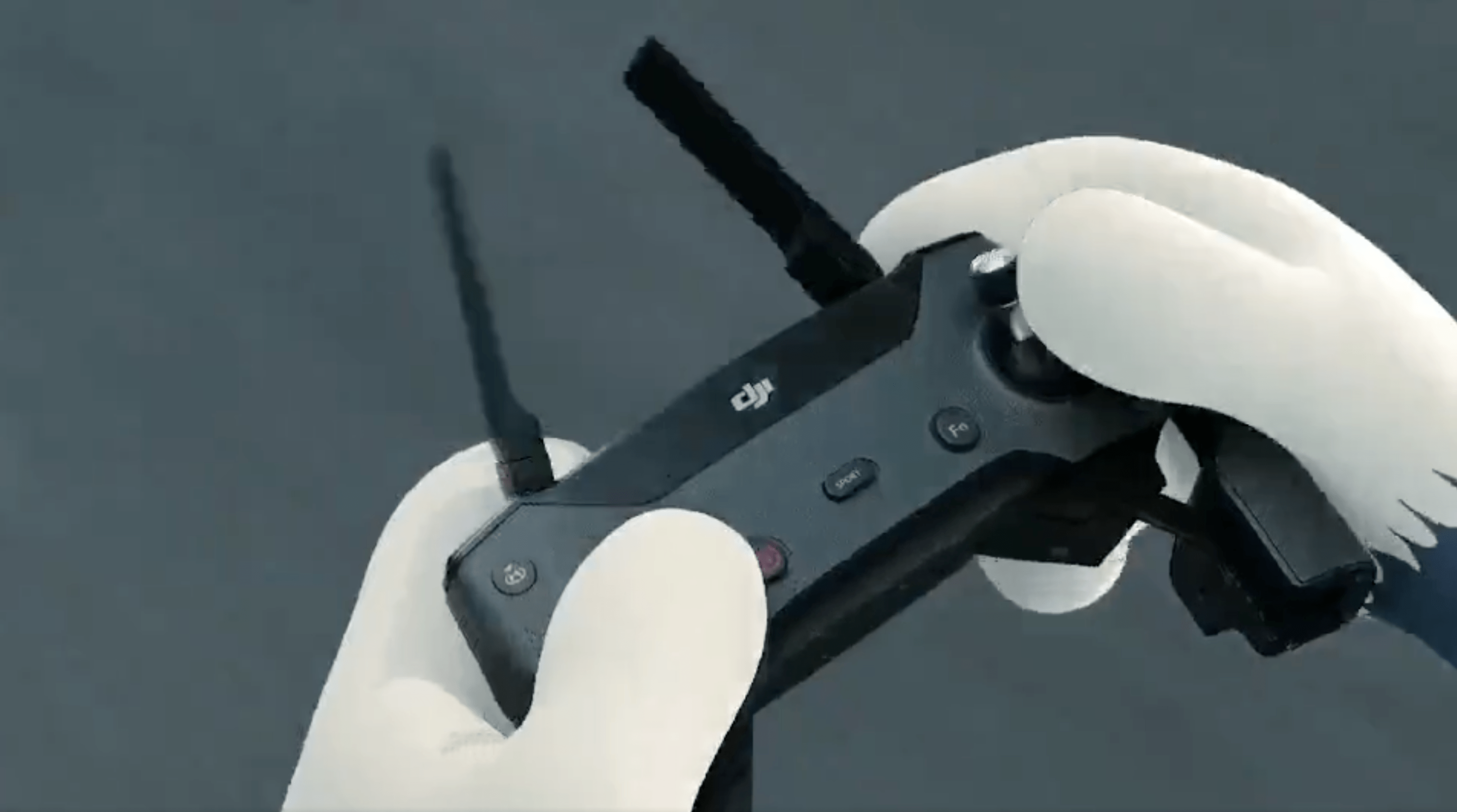 Cartoon characters Tom & Jerry fly a DJI drone in new movie - DroneDJ