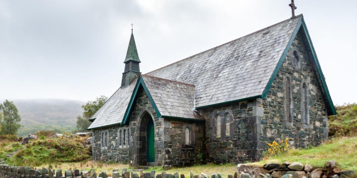 Irish priest to live-stream traditional outdoor masses from his drone ...