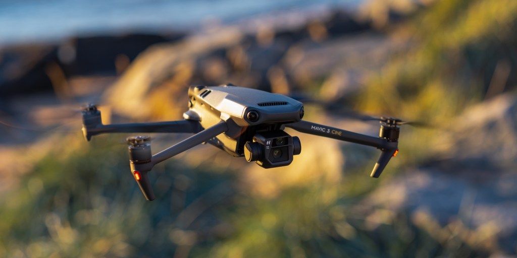 DroneDJ - Drone news and views covering DJI, Skydio, Parrot and more