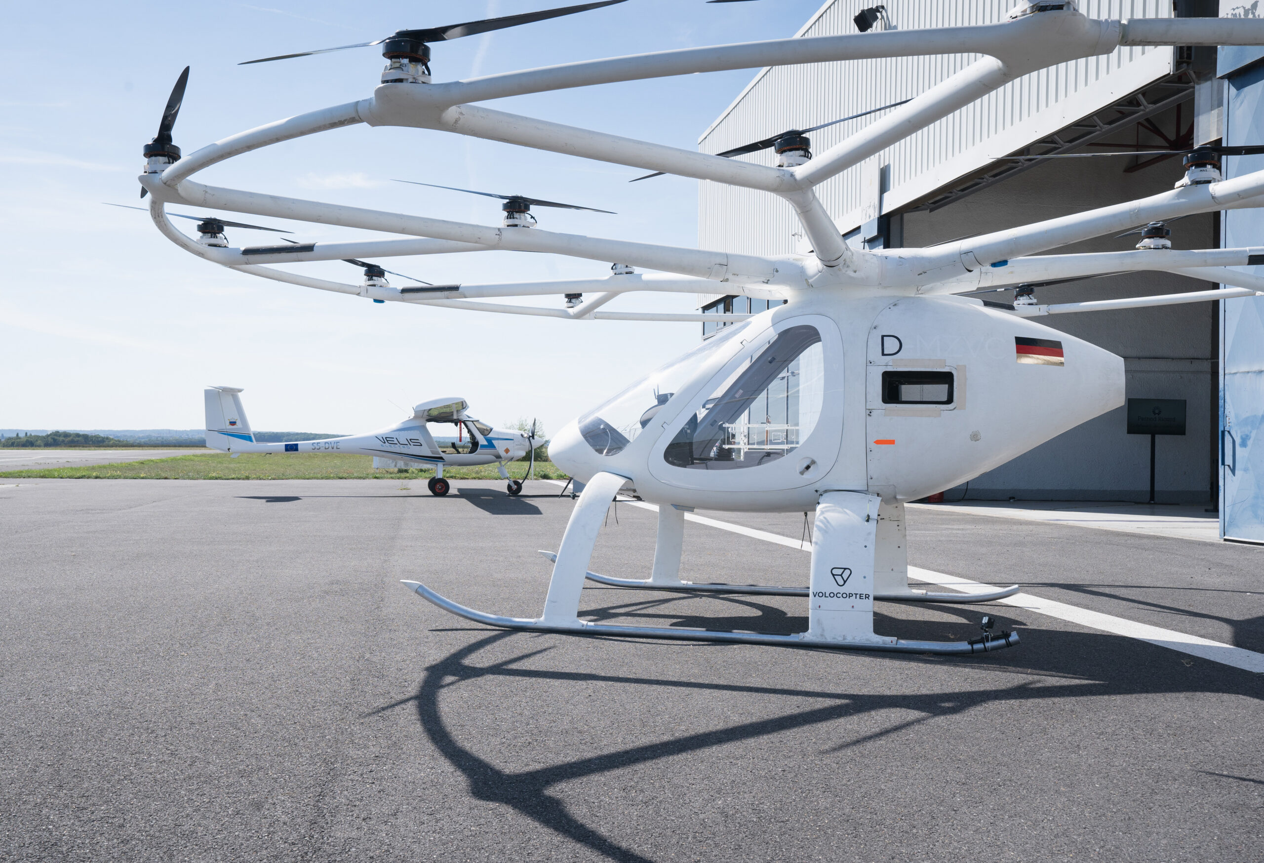 Volocopter eVTOL in successful UTM/ATM integration trials in Paris